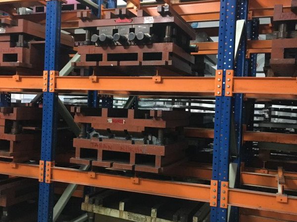 MOLD RACKING SYSTEMS